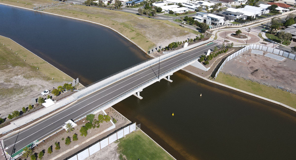 New Holland Drive Traffic Bridge - Hall Contracting